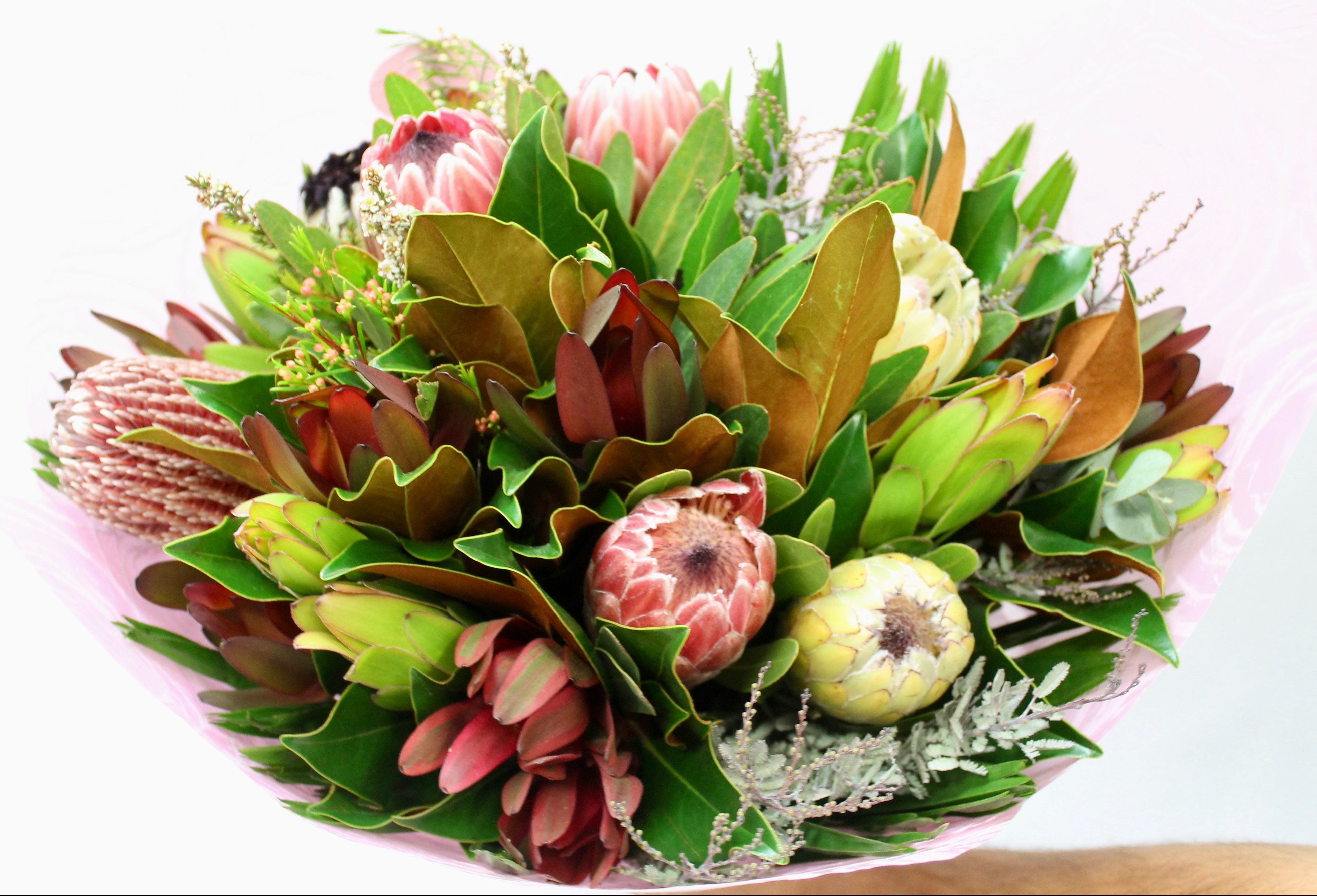 Native Bouquet – Sweetheart Florist